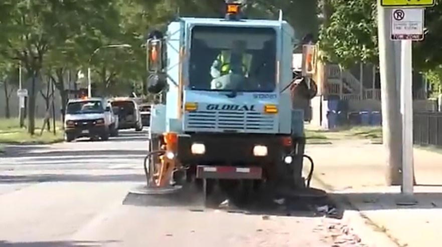 Chicago Cleans Safe Passage Routes – Jen DeSalvo